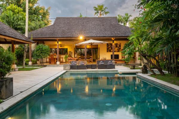 Villa Alroda Antik - Peaceful 4br Villa With Private Pool In Canggu - Canggu