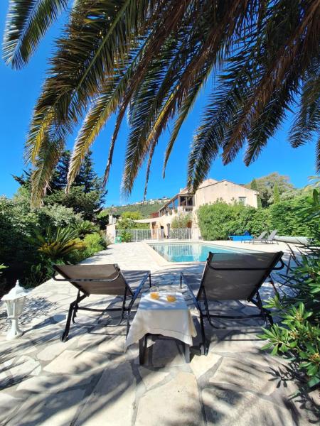 Appartement Rez De Villa Terrasse Piscine Parking Privé - Porquerolles