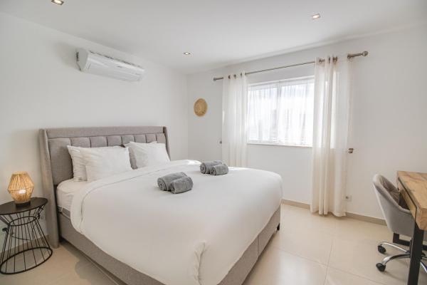 Charming 2bd Beach 500mt Wi-fi Ac Pool - Porches