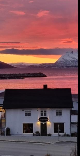 Loftsleilighet Midt I Sentrum - Skjervøy