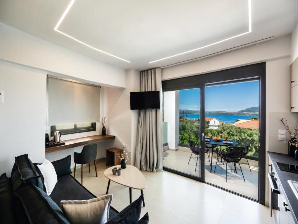 Panourgias Collection - Leucade