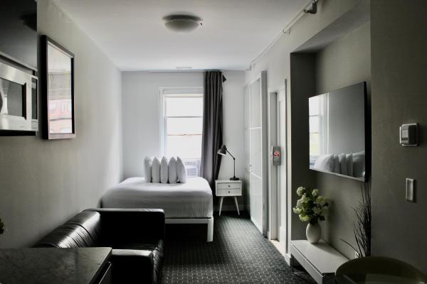 Comfortable Studio In Back Bay, Newbury St. #7 - Dedham, MA