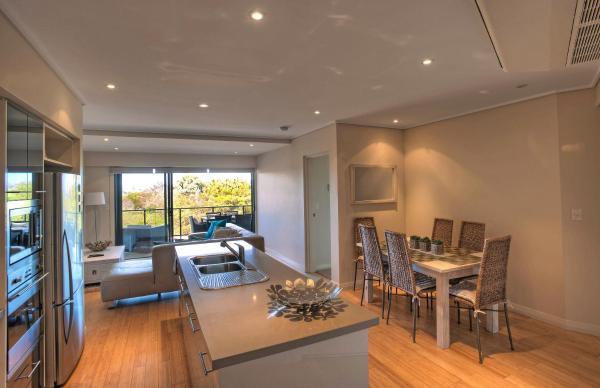 Beach Karma - Three-bedroom Beachside Escape With Heated Communal Pool In Agnes Water - Agnes Water