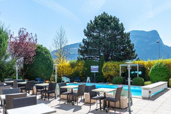 Quadruple Room | Hôtel Cluses Ouest, Du Faucigny - Taninges