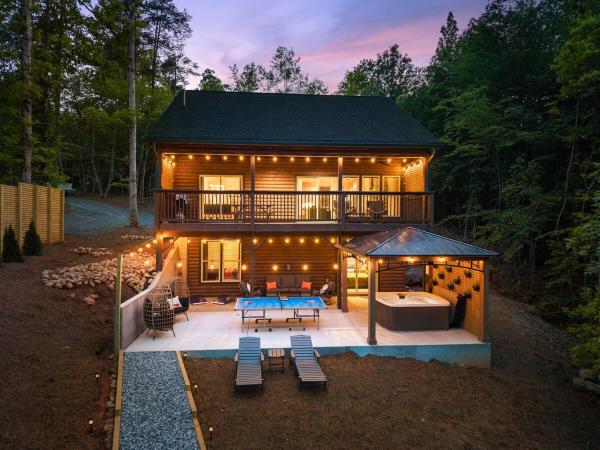 New Build, Lake Fun, Near Helen - Georgia