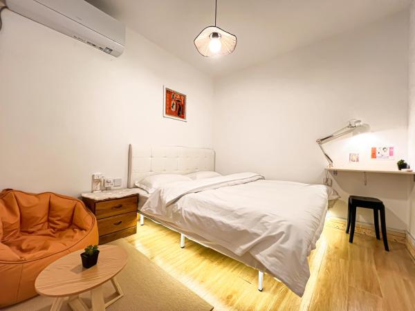 Explore Chengdu Flavors Chunxi Branch Warm Little Nest - Chengdu