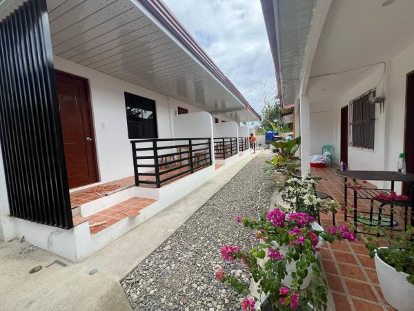 L&g Tourists Inn - Badian