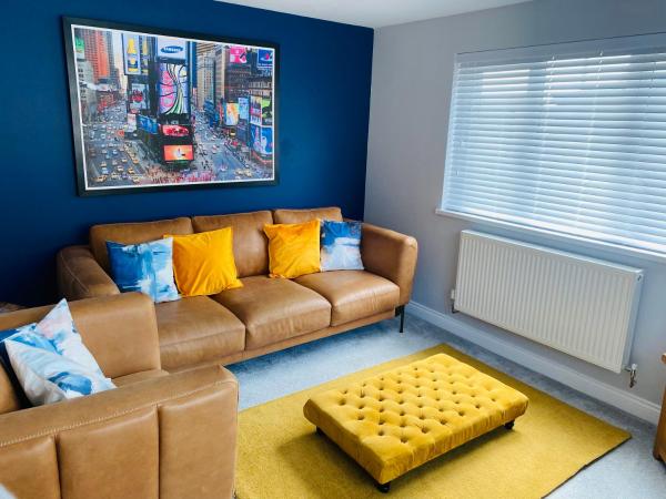 Modern 2 Bedroom Accommodation On 1 Ground Floor Level - Haverfordwest