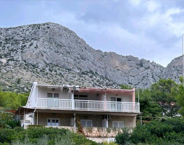 Apartments Sea And Pine - Jelsa
