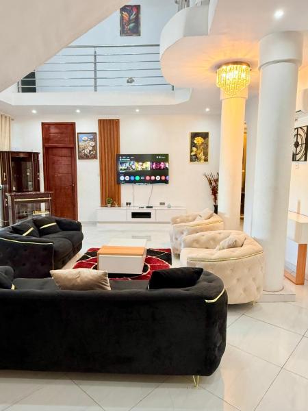 Nanani Luxury Villa - Kumasi