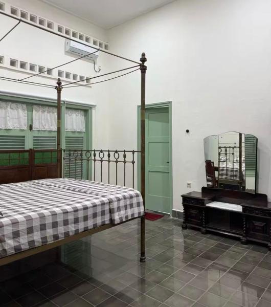 Vintage Room 1 In Colonial House - Indonesia
