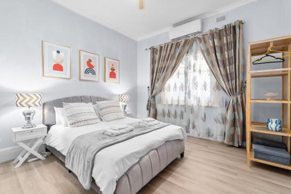 Stylish Three Bedroom Unit Close To Cbd - Adelaide