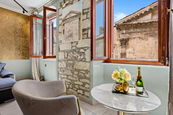 Diana City Hall View - Pula