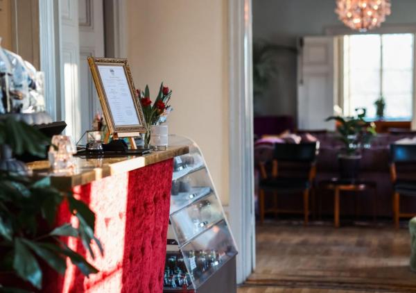 Rosersbergs Slottshotell - Bro
