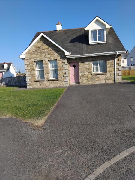 Delightful Beach Retreat- - Bundoran