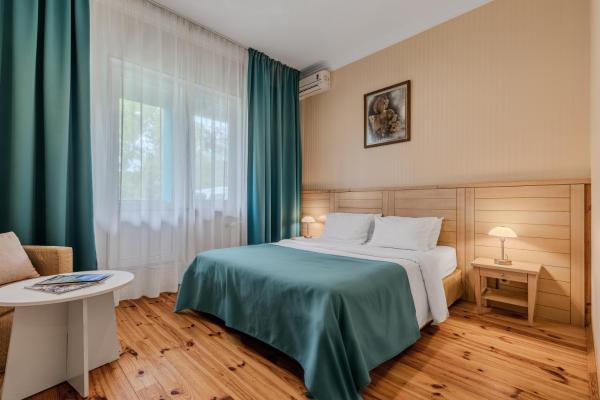 Seasons Spa Hotel -
