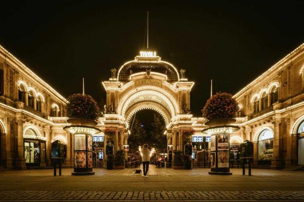 Top Location - Steps From Tivoli & Nyhavn - Copenhagen Central Station