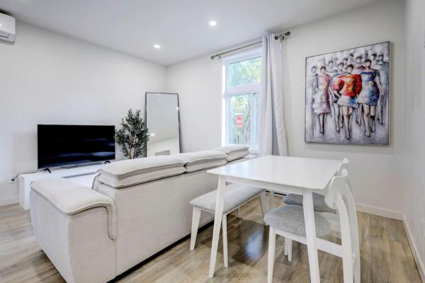 The Ndg Escape Prime Location And Cozy Stay - Dorval