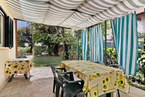 Villa Chiara -Marina Di Pietrasanta - Pietrasanta