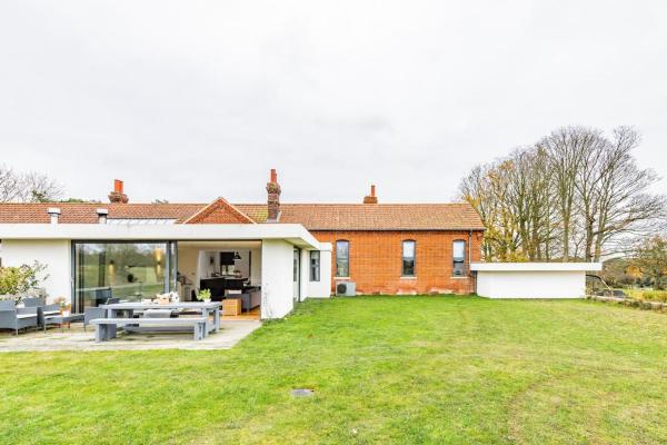 Westward Skies - Luxurious Modern Countryside Retreat - Cromer
