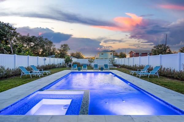 The Delray Twin Cottages Retreat 4 Bedrooms Heated Pool And Spa Oasis - Delray Beach