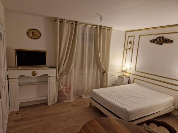 Studio Luxe Rdc " Chez La Juge " - Arc-et-Senans