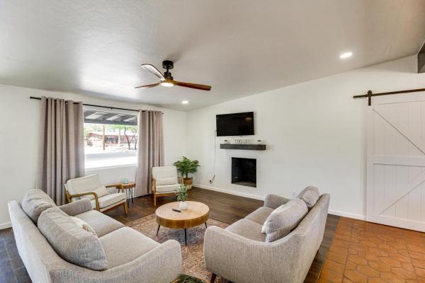 2 Mi To Trail Dust Town Home With Large Yard! - Tucson