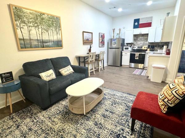 Texas Country 2br 1ba - Port Arthur, TX
