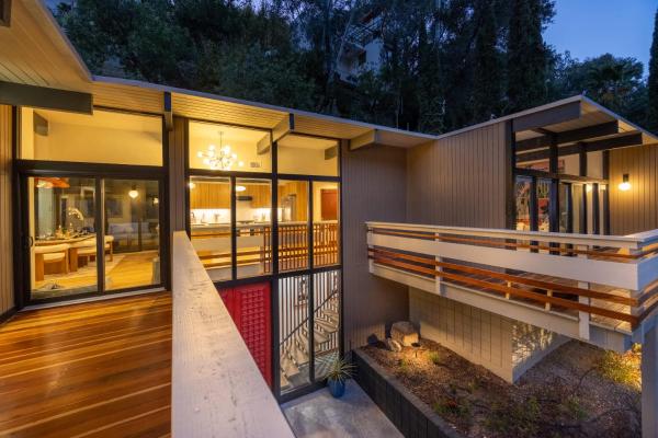 New Listing Architectural Villa By Colby & Conrad - Topanga, CA