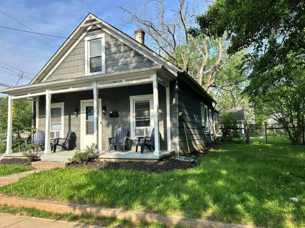 Corner Elm 2 Bedroom Family House In Historic Loveland - Loveland, OH