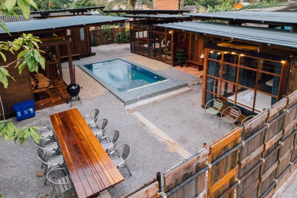 Adirek Pool Villa - Trang