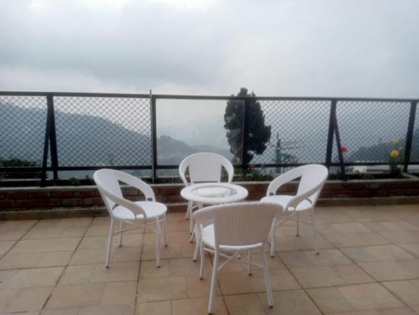 Glen Mist, Mesmerizing Valley View Homestay, Kodai - Kodaikanal