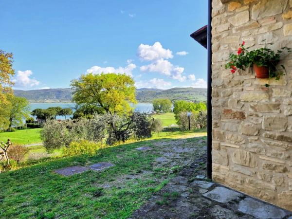 Lake View Villa In Umbria Overlooking Trasimeno - Passignano sul Trasimeno