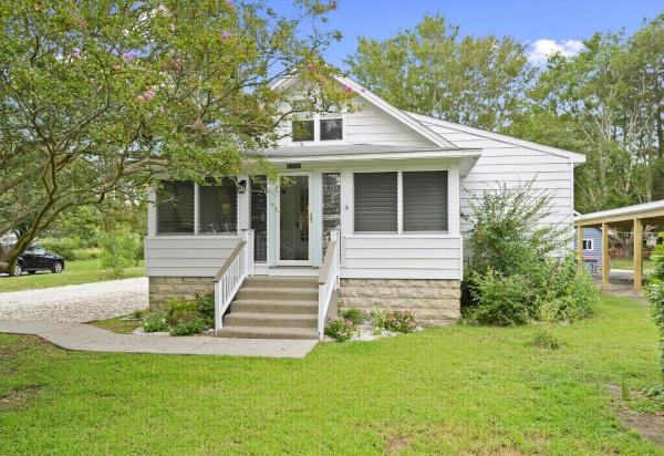 Crepe Myrtle Cottage - Chincoteague, VA