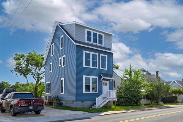 High Tide Hideaway - Chincoteague, VA