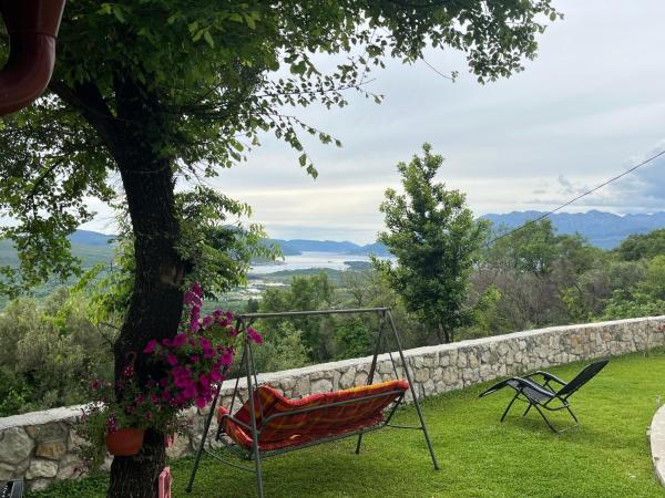 Cottage Dub - Kotor