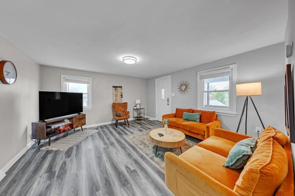 Pet-friendly 4br Near Kennywood & Pittsburgh Home - Kennywood, West Mifflin