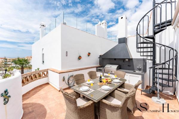 Beautiful Views Family Townhouse Steps From The Beach - Benalmádena