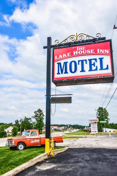 The Lake House Inn - United States