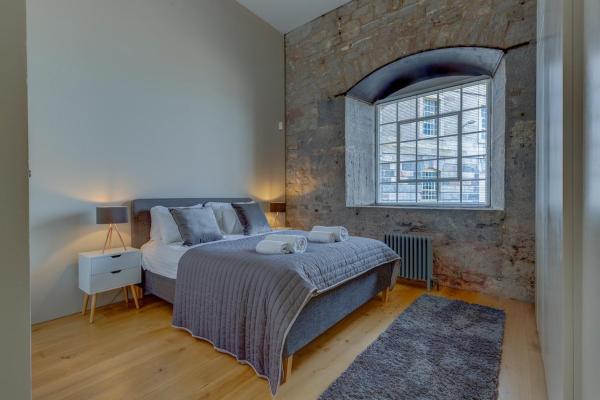 5 Brewhouse By Pureserviced - Plymouth