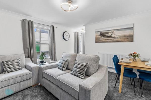 3 Bed- The Barracks - Plymouth