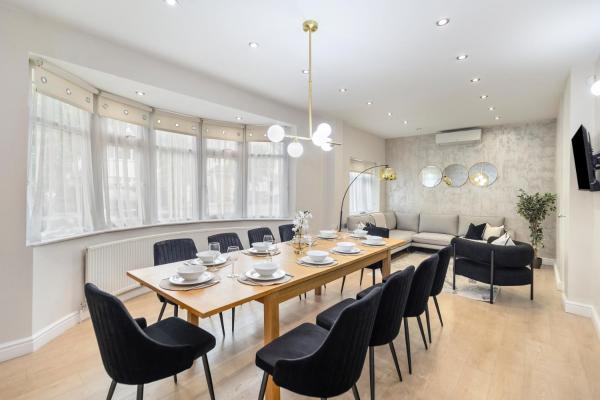 3 Min To Tube Station, Spacious Modern Home Sleeps 12 Adults London - Barnet