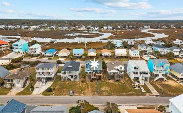 Partial Oceanview 4br,3ba, Sleeps 12 Steps To Beach Oak Island - Holden Beach, NC