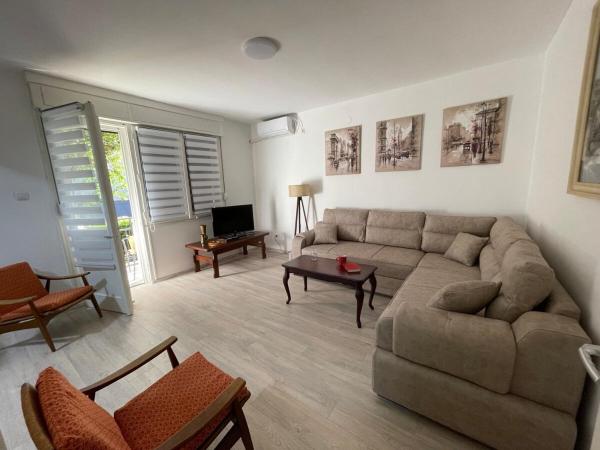 Apartment Mijuskovic - コトル