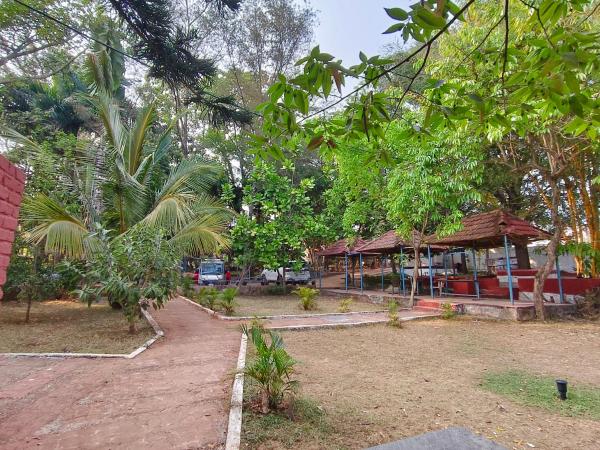 Cliff Top Yellagiri - Yelagiri