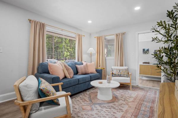 3bd Near Dt | Bbq, Backyard Games & Outdoor Dining - Charlotte, NC