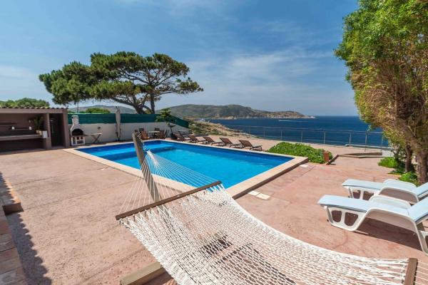 Belle Villa Avec Accès Direct à La Mer - Calvi