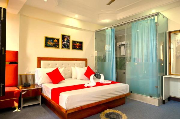 The Grand Palace Scenic Mountain View By Anvi Resort In Nainital - Nainital