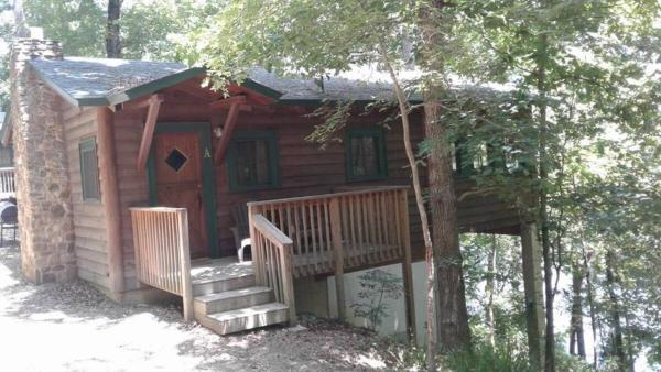 Five Points Lake Hamilton Cabin A - Hot Springs, AR