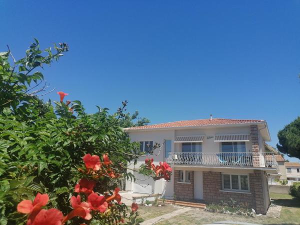 Grande Villa Divisée En Deux Logements - Agde